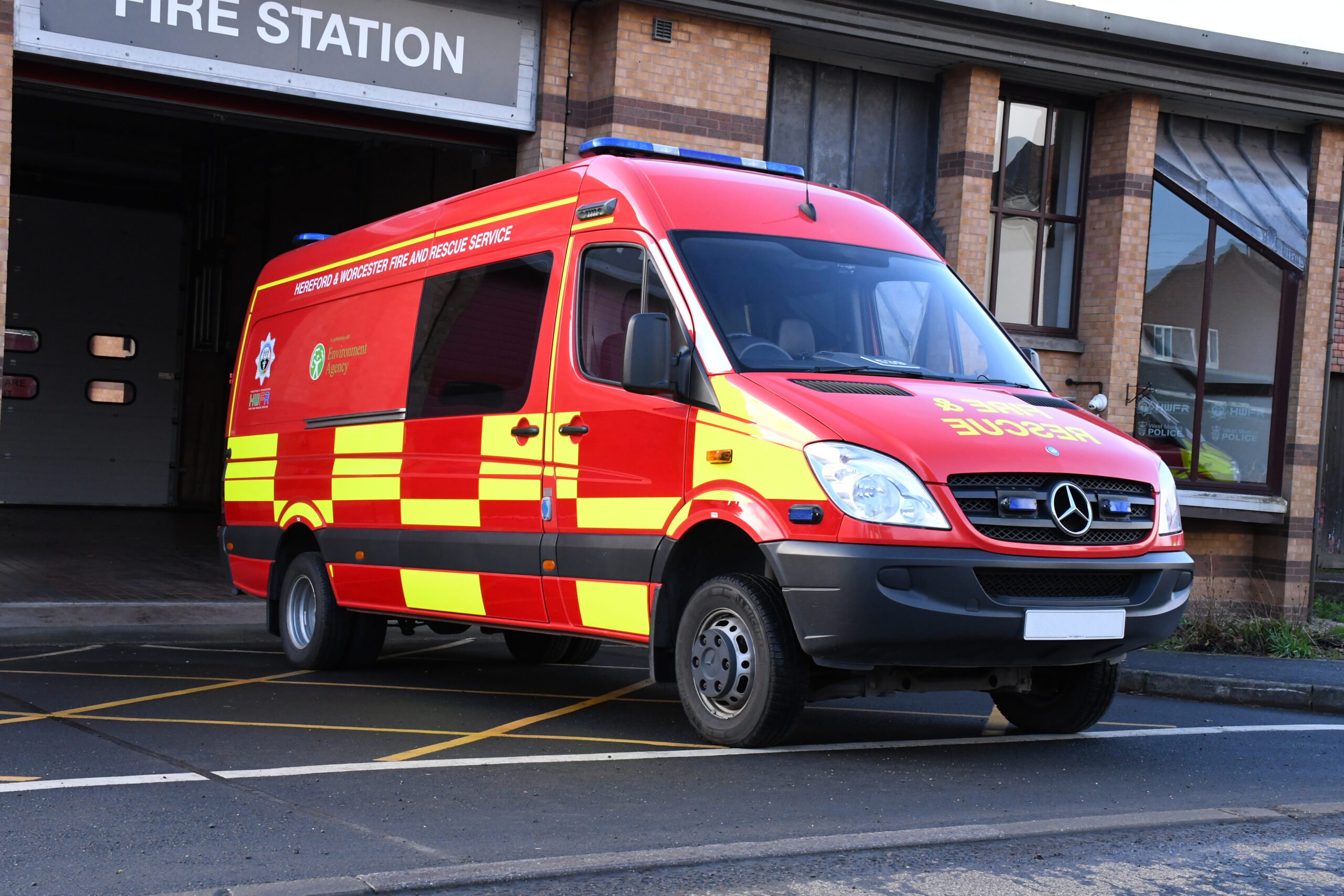 Environmental Protection Unit | Hereford & Worcester Fire and Rescue ...